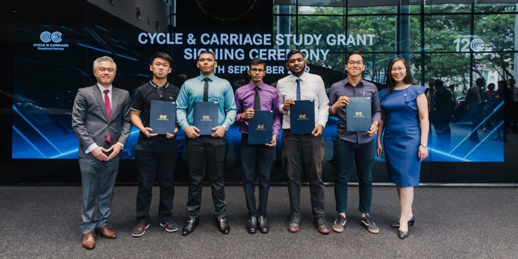 About Us - Despark International College